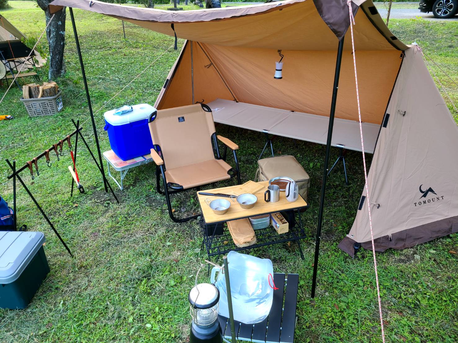 【レビュー】TOMOUNT パップテント ｜TC素材で難燃性抜群！焚火キャンプに最適なソロ向け軍幕テント